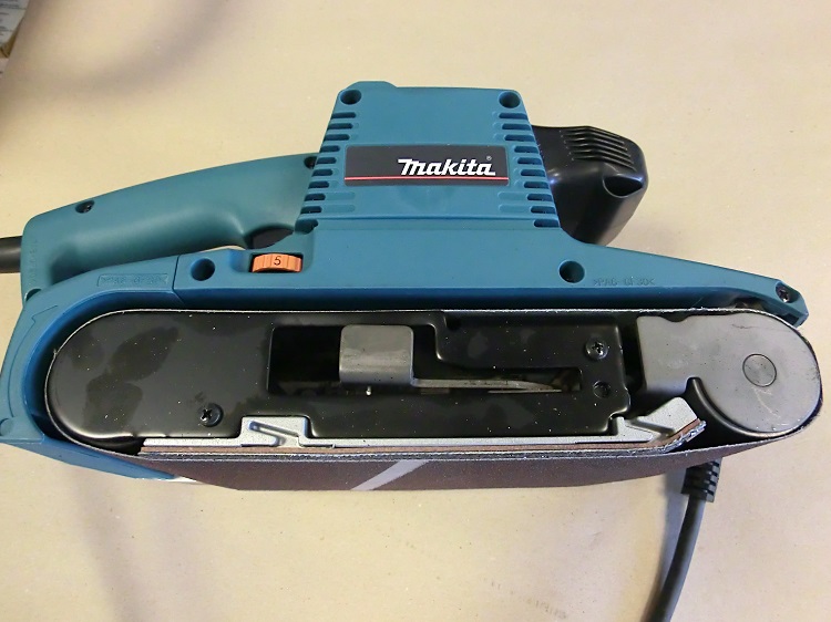 Vorführgerät Makita 9404J Elektronik-Bandschleifer 9404 im MakPak, mit ...